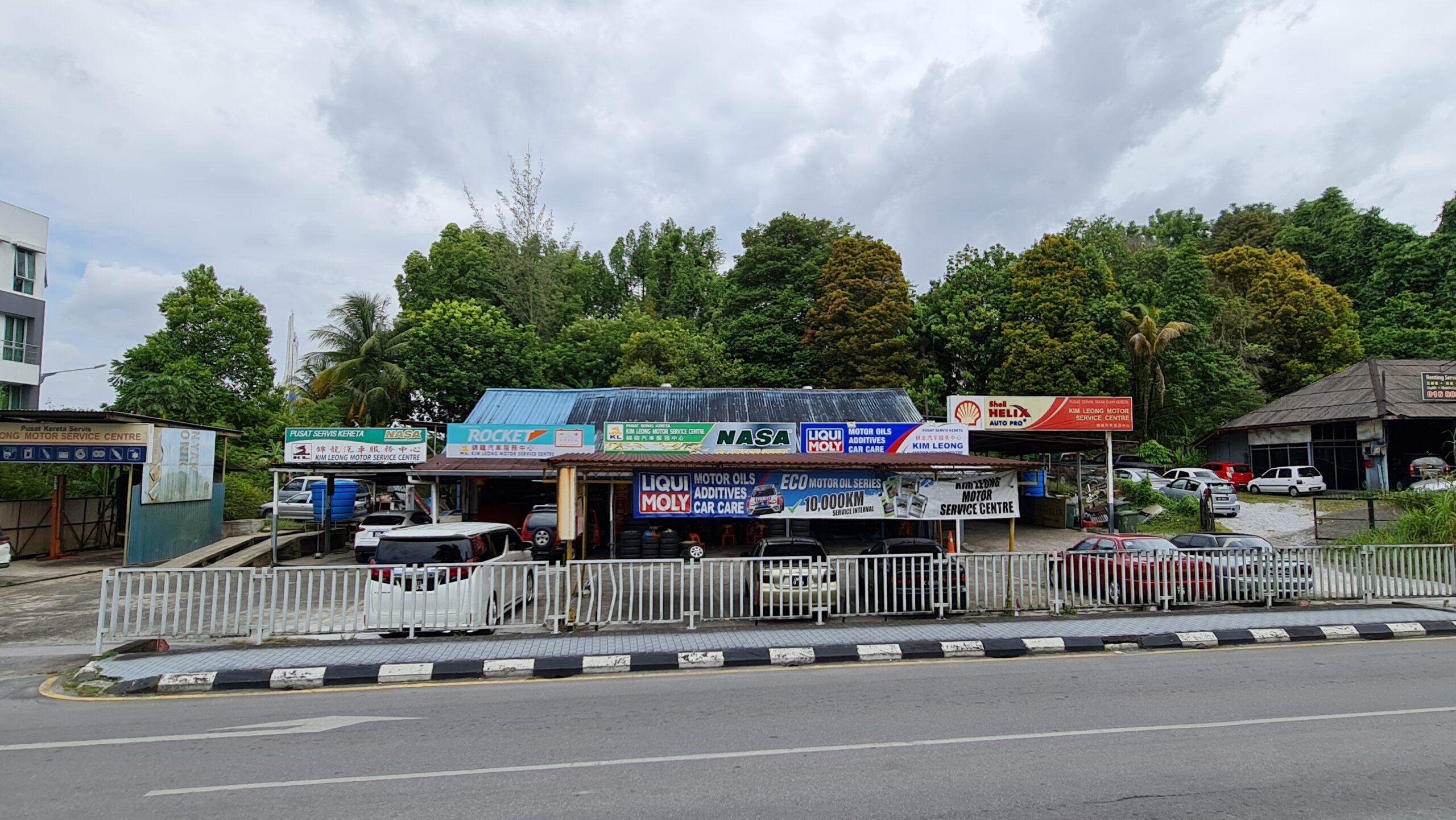 KIM LEONG MOTOR SERVICE CENTRE | LMEM Dealer Workshop