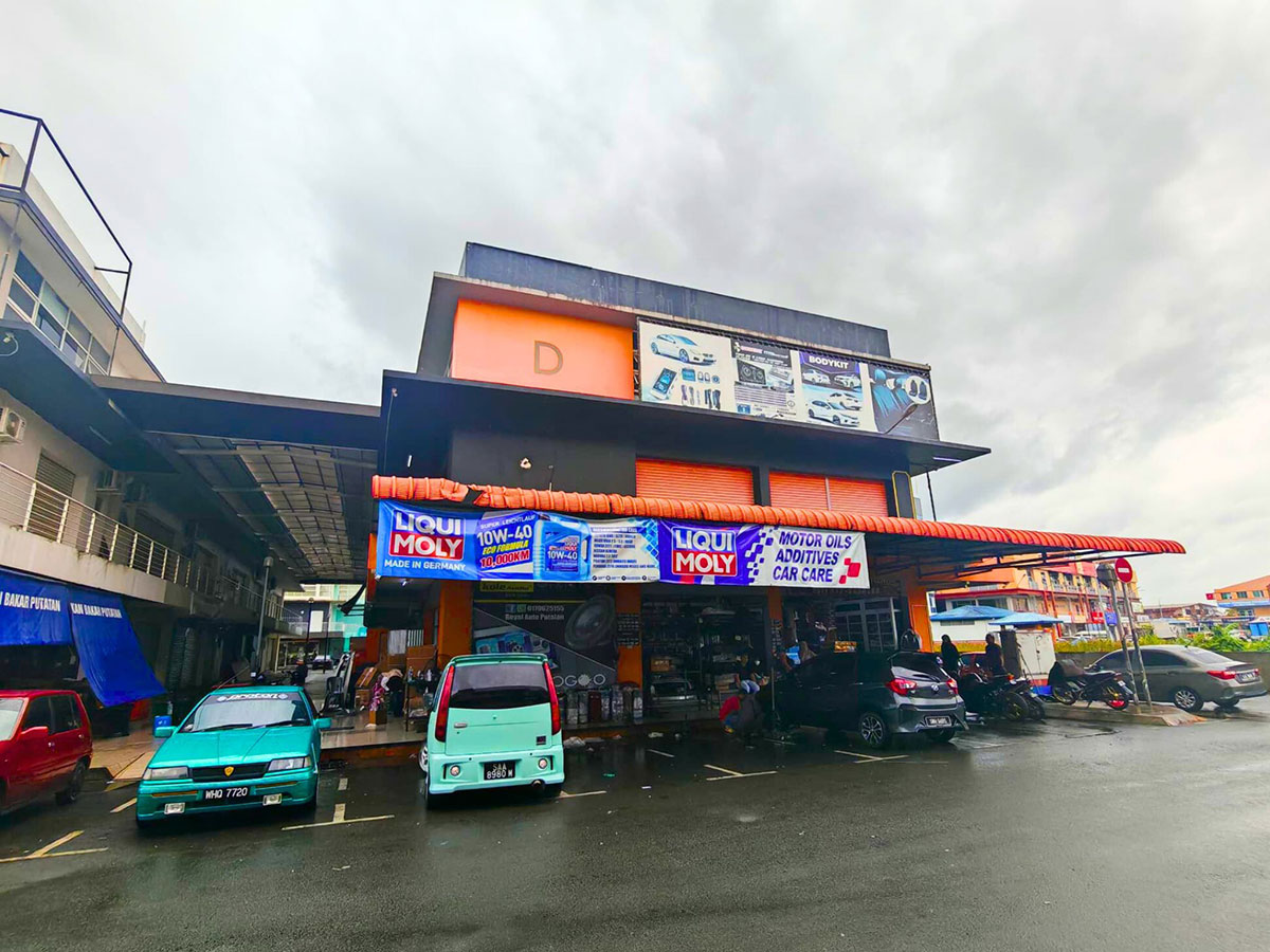 Royal Auto Accessories Centre | LMEM Dealer Workshop
